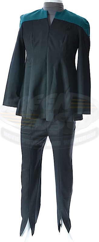 Starfleet Maternity Uniform – Doxies and DIY